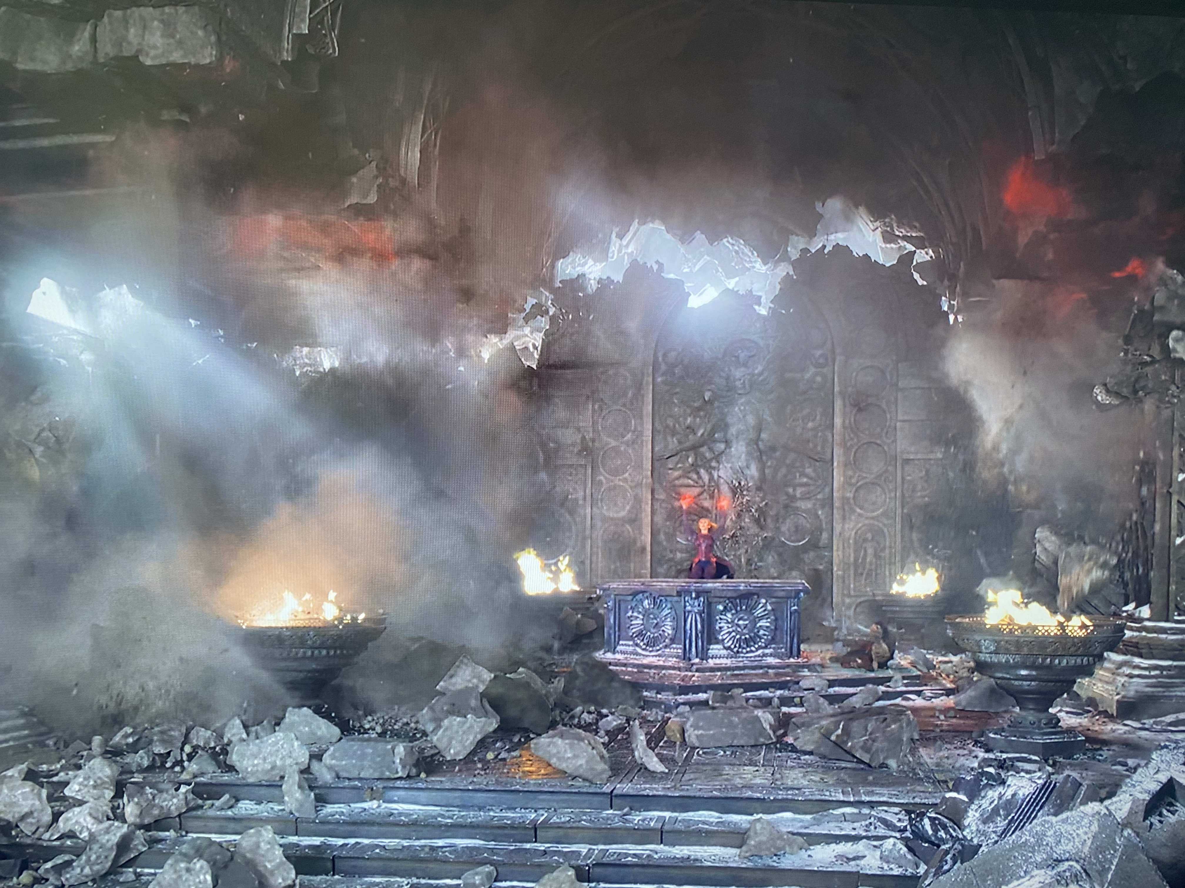 How Much Weight Did MoM Scarlet Witch Lift at Mount Wundagore? - Gen ...