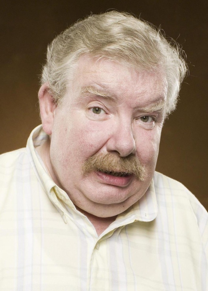 Vernon Dursley (Character) - Comic Vine